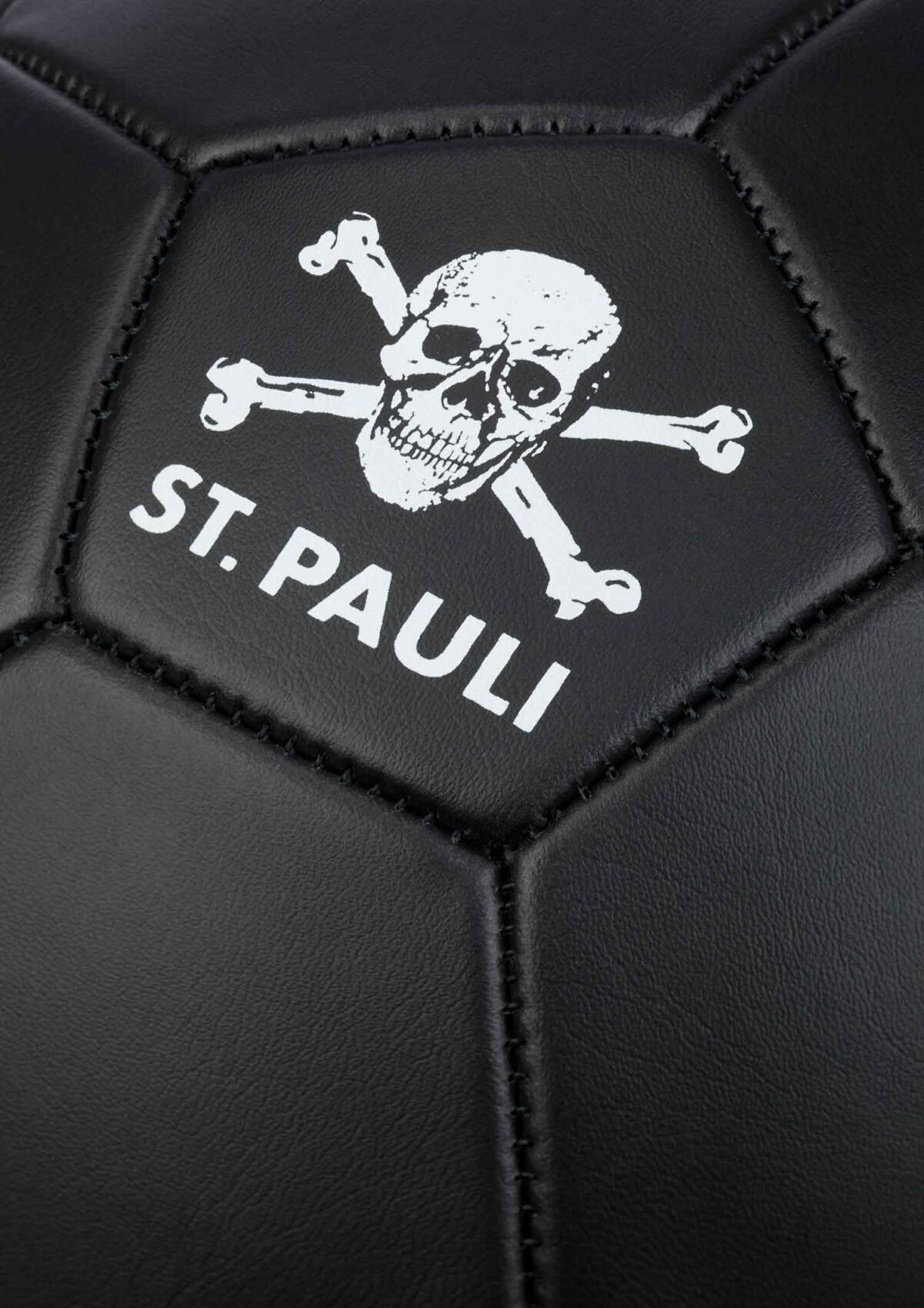 FC St. Pauli Ball "Skull & Crossbones" – Size 5 | Fairtrade & Stylish